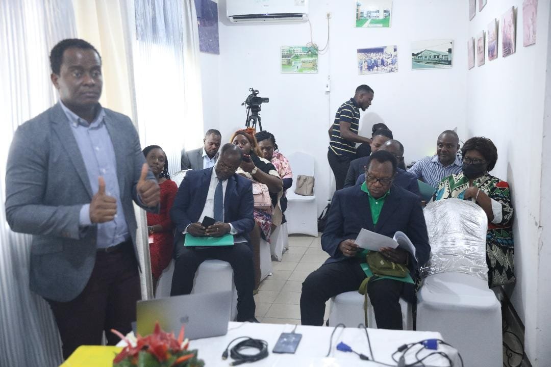 Contrôle des activités publicitaires : Le Mincom renforce les capacités ...